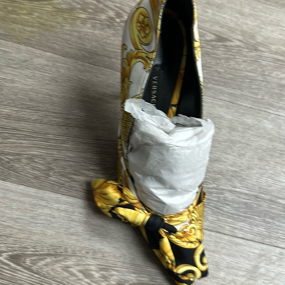 Versace Collection | Shoes | Versace Gold And White Classic Heels ...